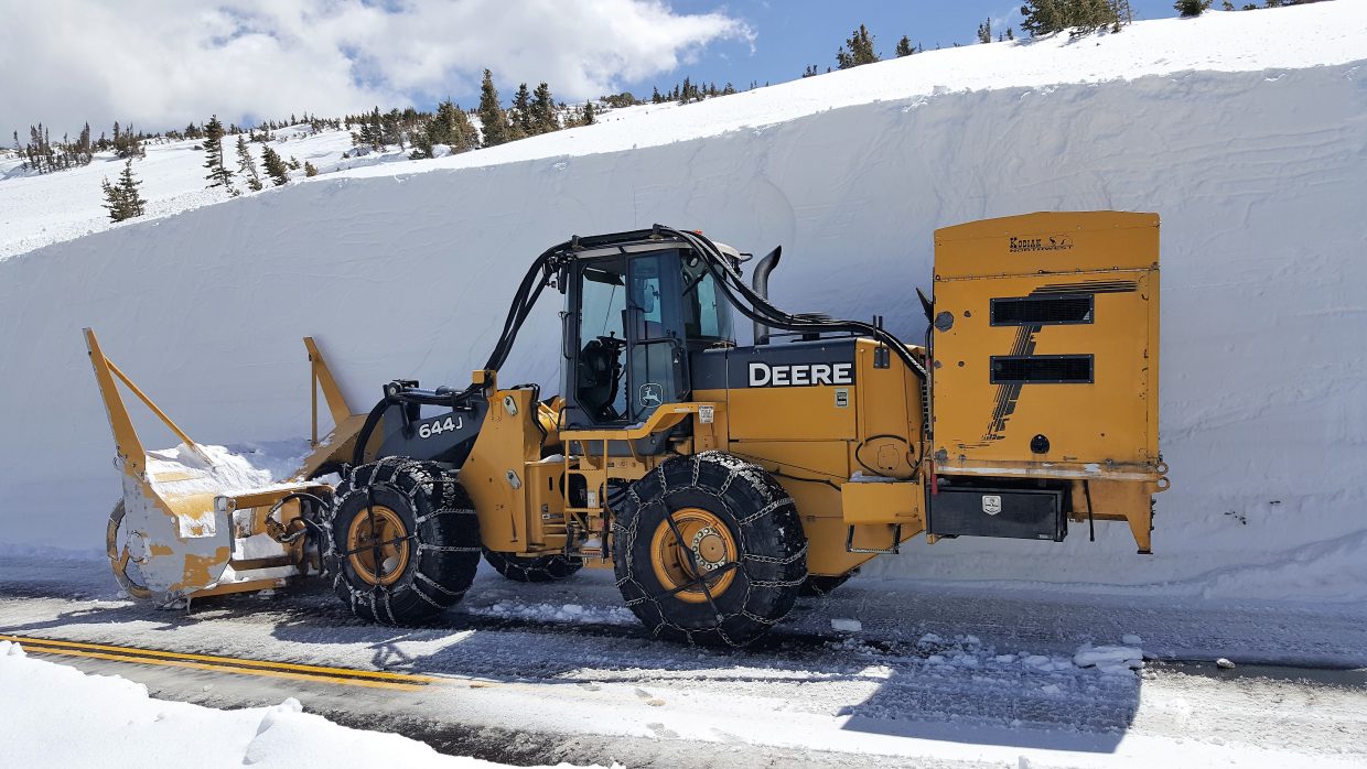 Photos: Trail Ridge Road saw 10- to 20-foot snow drifts this winter ...