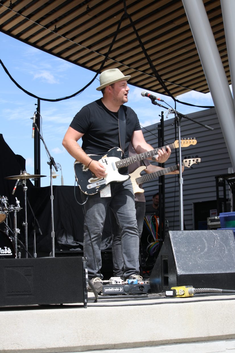 PHOTO GALLERY: Country in the Park | SkyHiNews.com