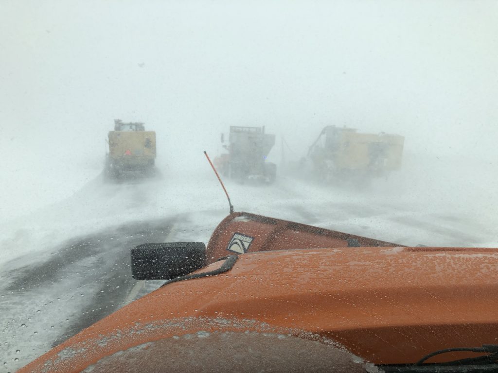 Heavy summer snowfall closes Trail Ridge Road | SkyHiNews.com