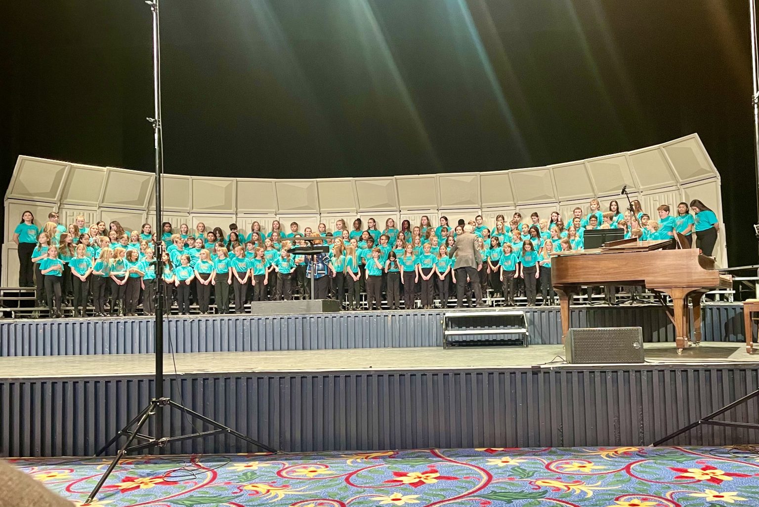 Fraser Valley Elementary students sing with Colorado Elementary All ...