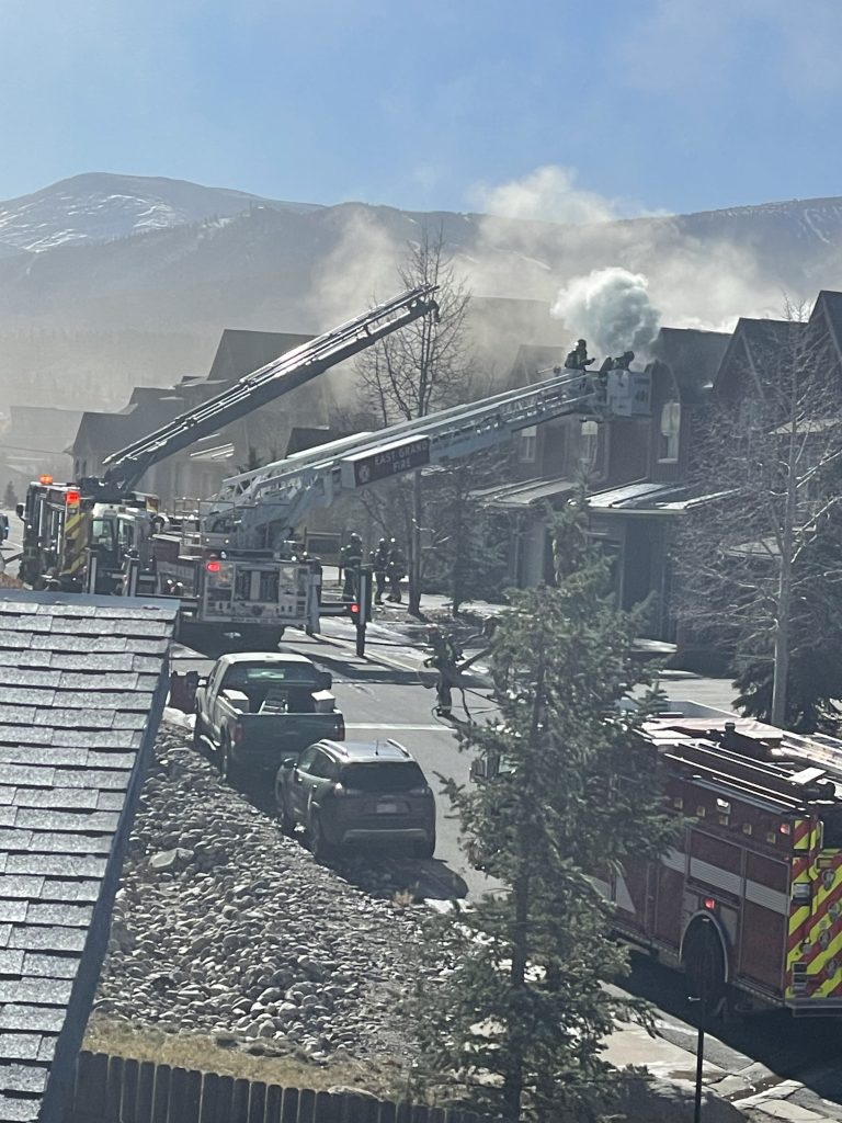 Firefighters quickly extinguish condo fire in Fraser | SkyHiNews.com