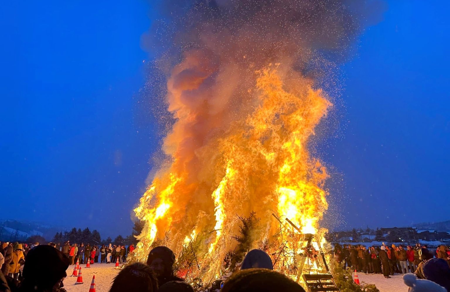 PHOTOS: Fraser Fire & Ice | SkyHiNews.com