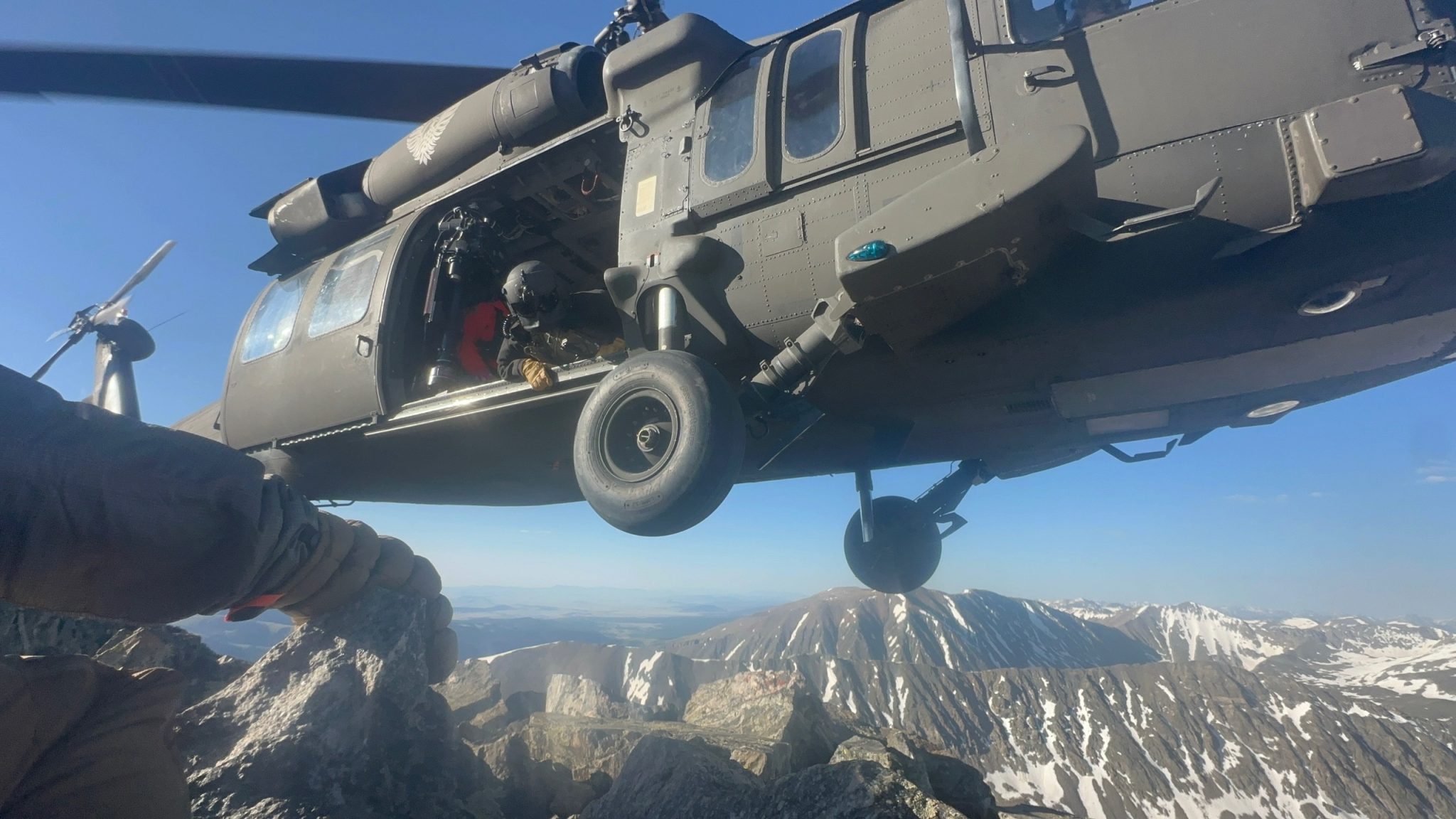 Father and son stuck on Quandary Peak spend night with rescuers ...