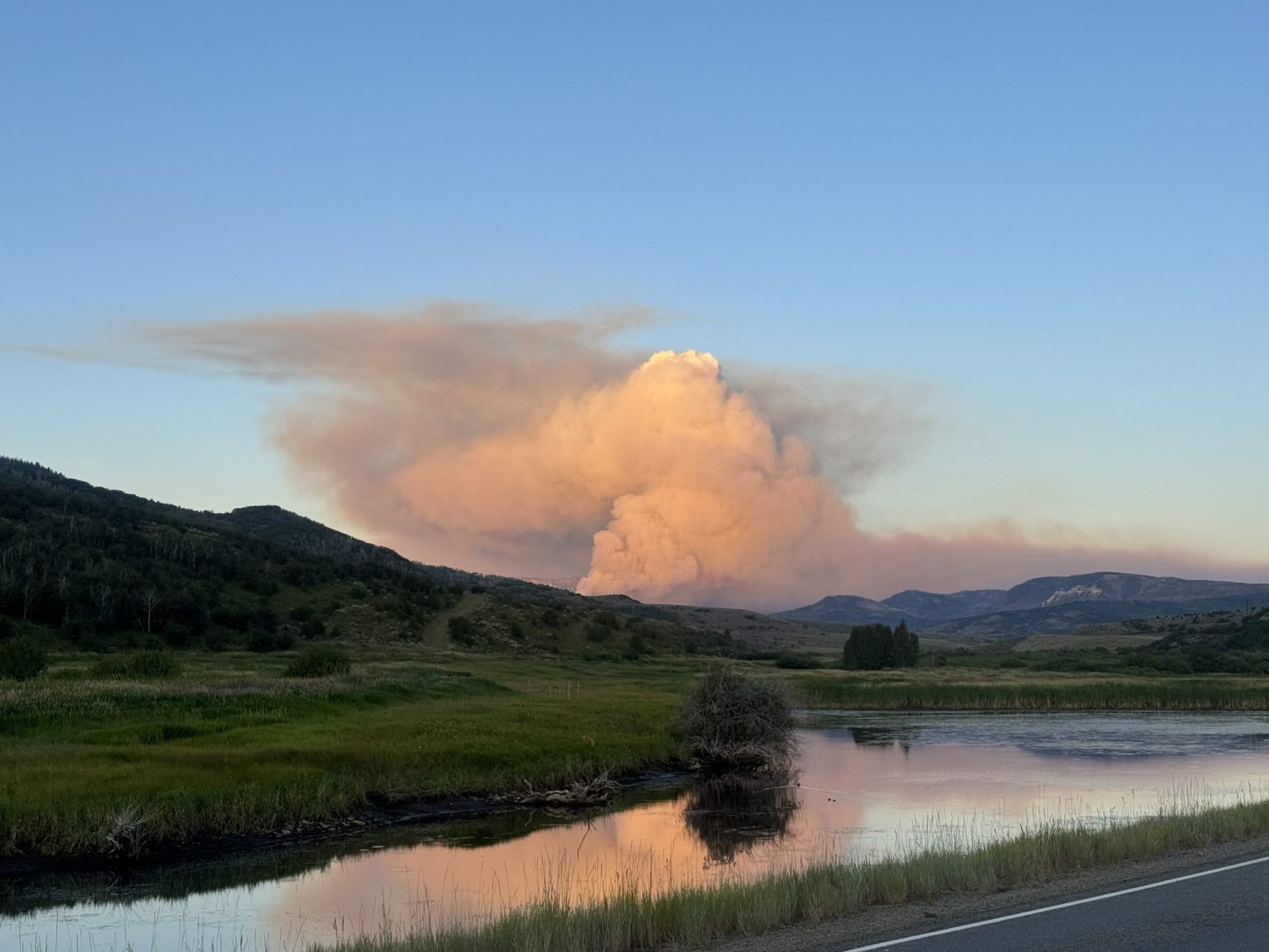 Gov. Polis declares disaster emergency for Crosho Fire as it balloons ...