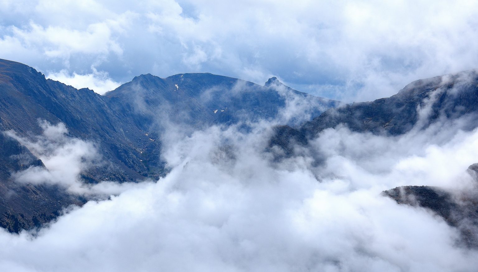 PHOTOS: Blustery winds and clouds in Rocky Mountain National Park ...
