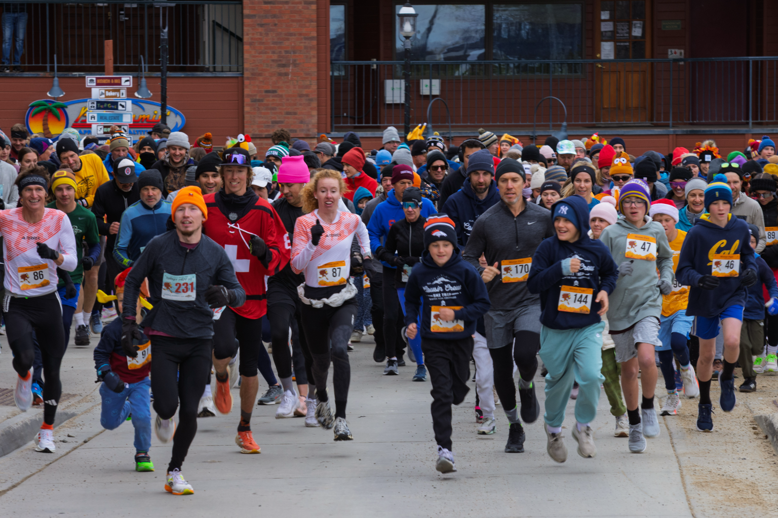 4th annual Turkey Trot draws 570 racers, raises $27,100 for local ...