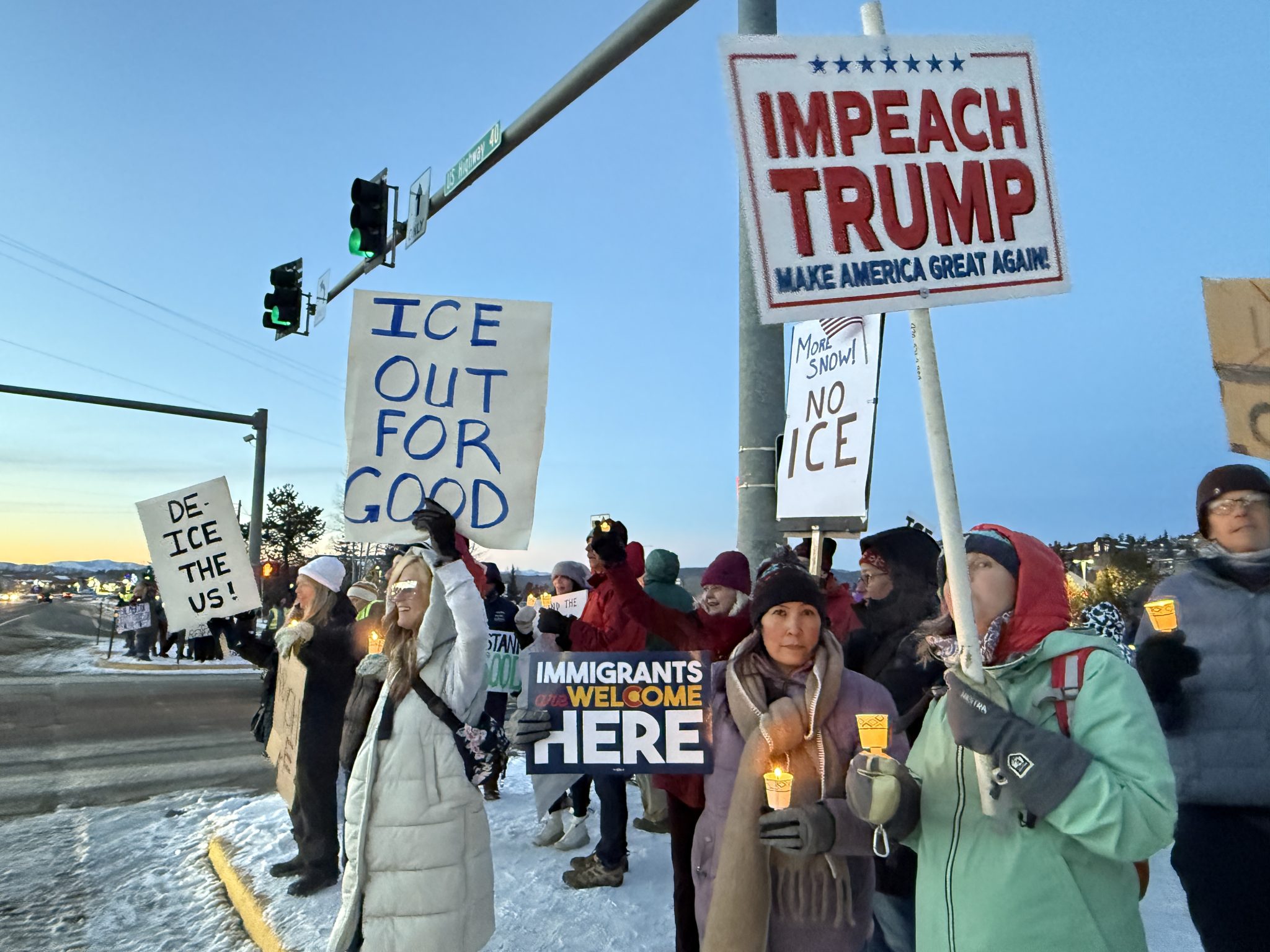 Fraser Valley holds candlelight vigil for Renee Good | SkyHiNews.com