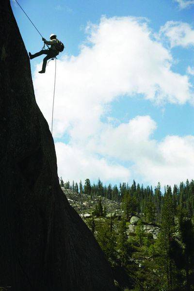 Caltrans workers scale heights to keep roads safe | SierraSun.com