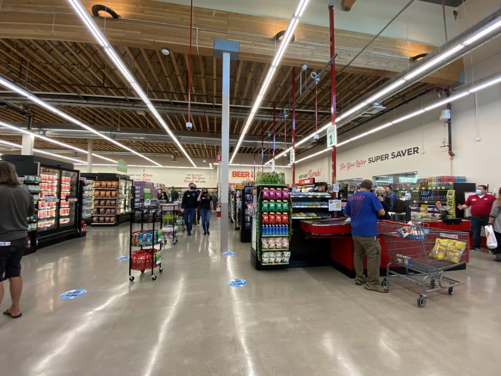 Open markets: Grocery Outlet, Raley’s O-N-E Market open doors to ...