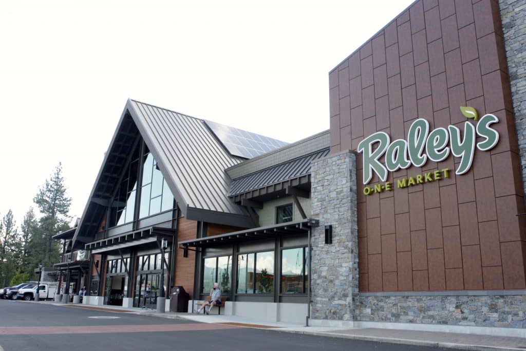 Open markets: Grocery Outlet, Raley’s O-N-E Market open doors to ...