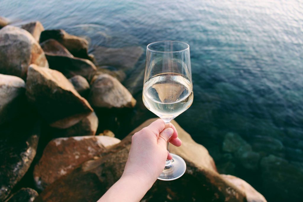 Alpine wine: Sample vino at one of these Sierra wine bars | SierraSun.com