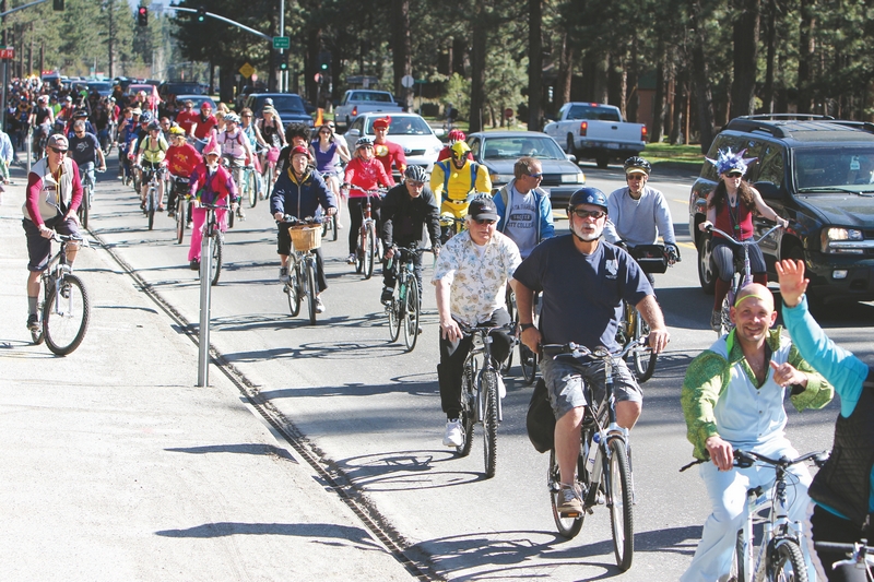 Slow Rollers eye world record bike ride | TahoeDailyTribune.com