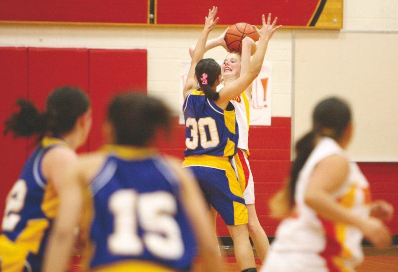 Pressure gets to Whittell girls | TahoeDailyTribune.com