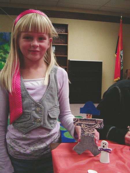 Halloween crafts at the Zephyr Cove library | TahoeDailyTribune.com