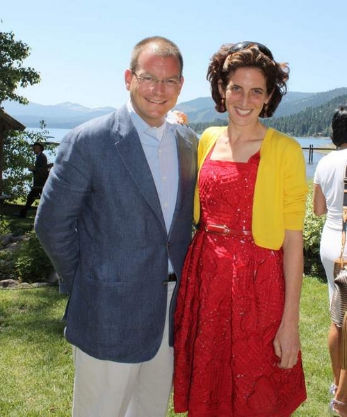 Oscar de la Renta Fashion Show: Money in the bank for League to Save ...