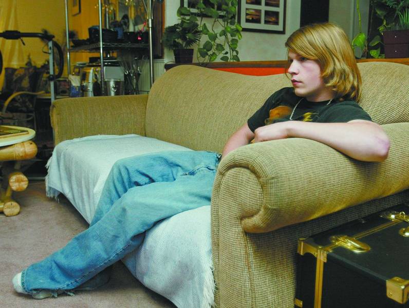Homeless teens couch surf while advocates hope for a shelter ...