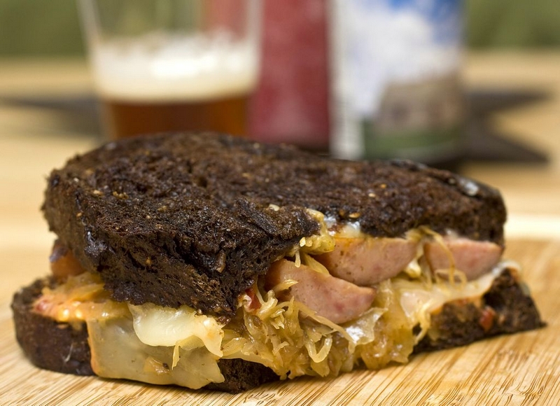 Lower-fat kielbasa and Swiss create healthy Reuben | TahoeDailyTribune.com