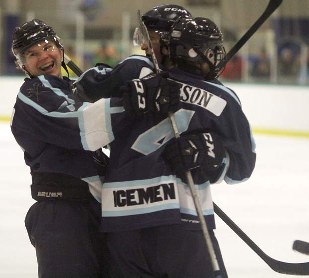 Tahoe Icemen return home, swept by Southern Oregon in tight three-game ...