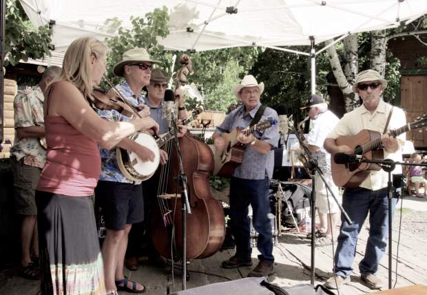 Hope Valley setting for workday, concert | TahoeDailyTribune.com