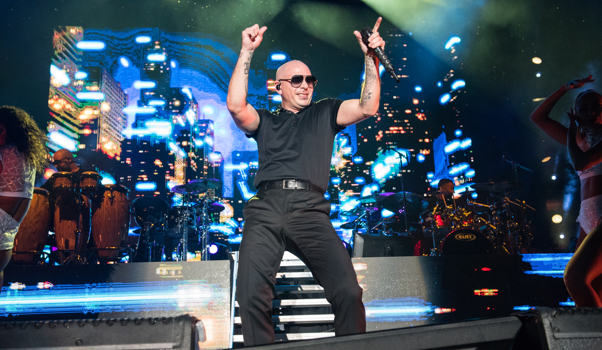 PHOTOS: Pitbull performs at Lake Tahoe | TahoeDailyTribune.com