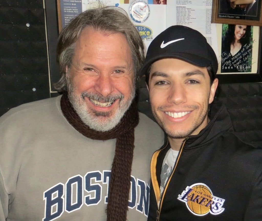 Comedy scene: Alex Ramon and the illusions of Zooming ...