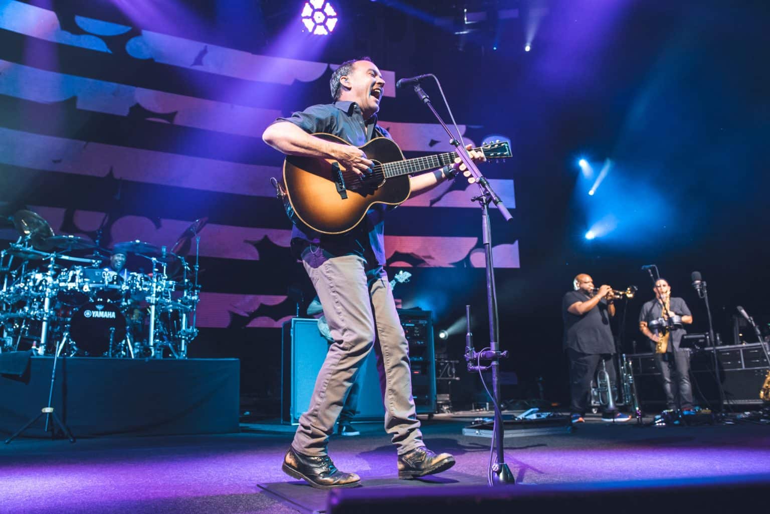 Dave Matthews rocks enthusiastic crowd at Lake Tahoe (Gallery ...