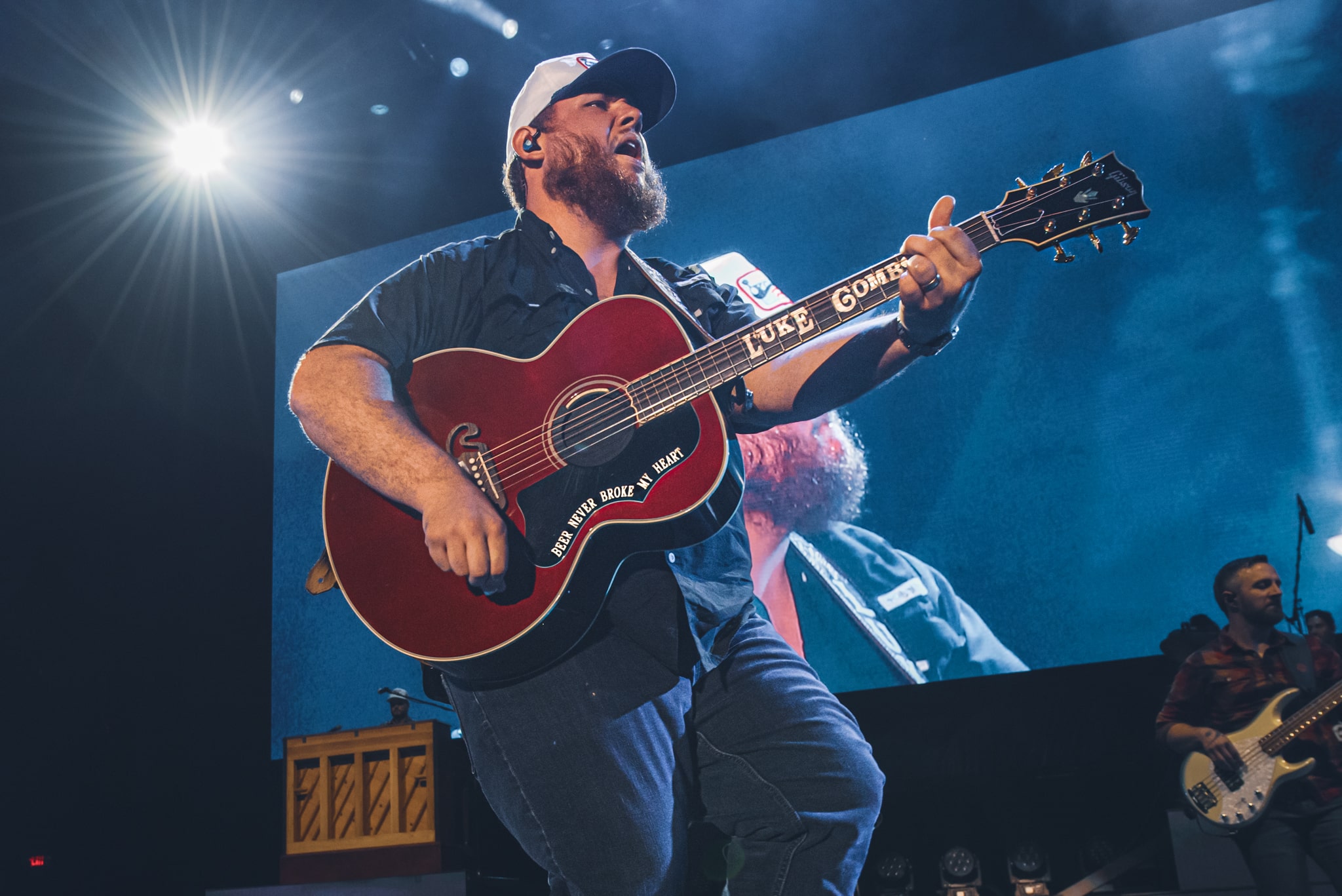 ‘Suds and songs’: Luke Combs performs at Stateline (Gallery ...