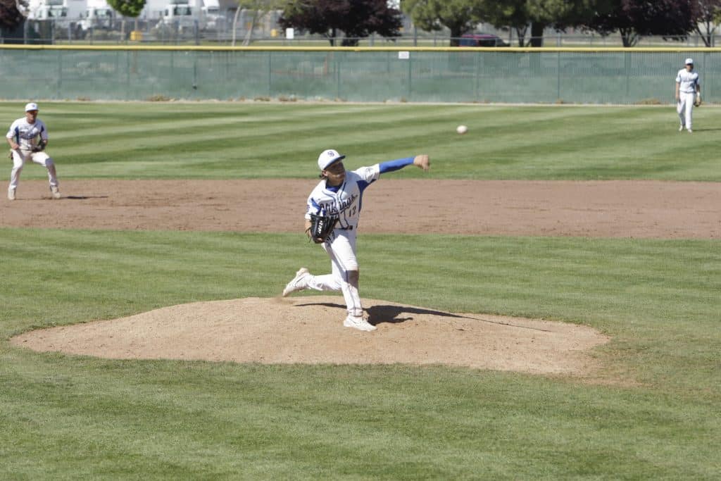 Vikings fight back to win regional baseball championship ...