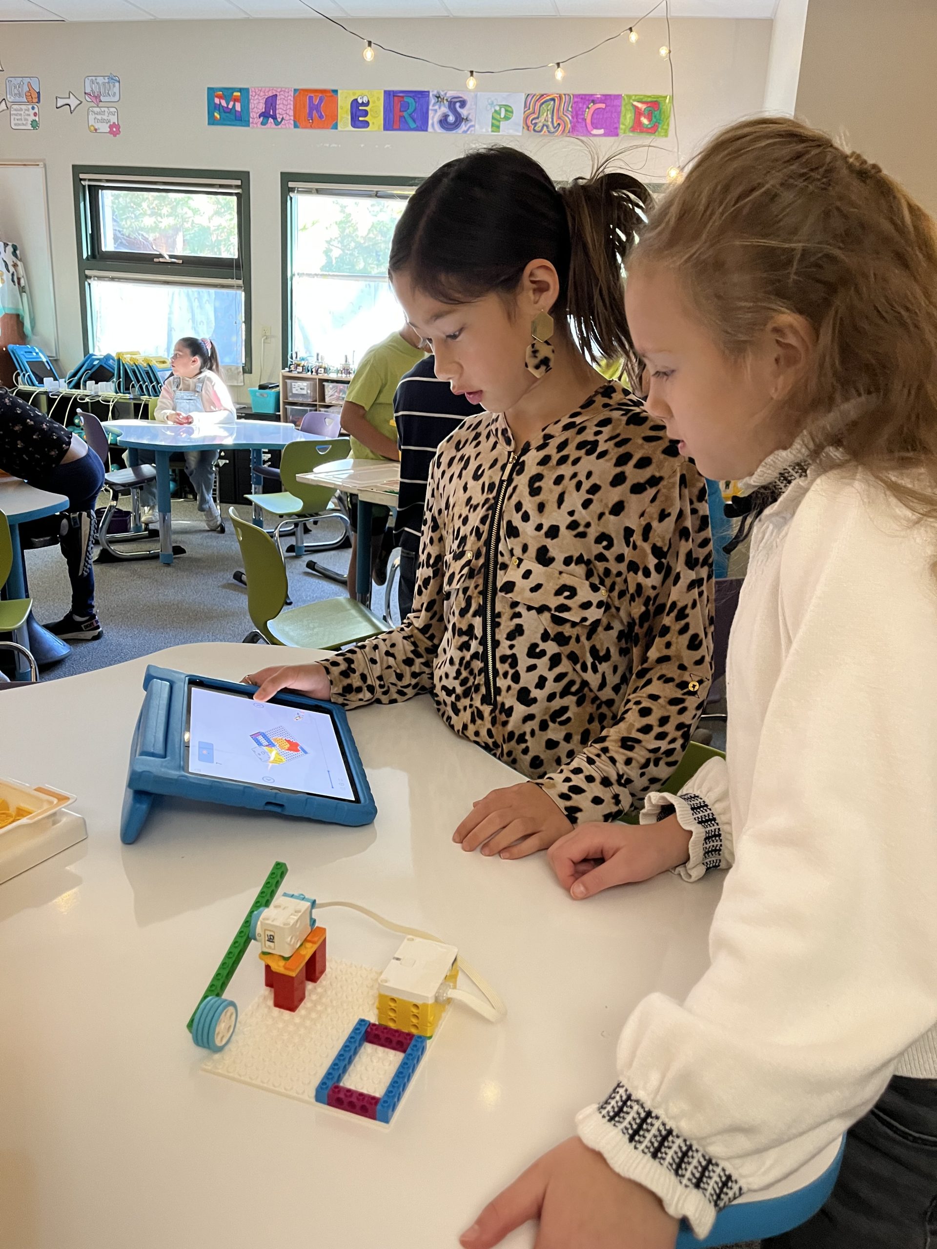 IES Showcases Its Makerspace Geared Towards Innovative STEM Curriculum ...