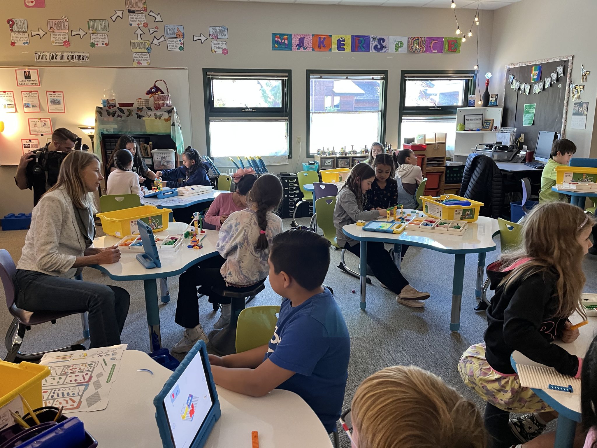 IES Showcases Its Makerspace Geared Towards Innovative STEM Curriculum ...