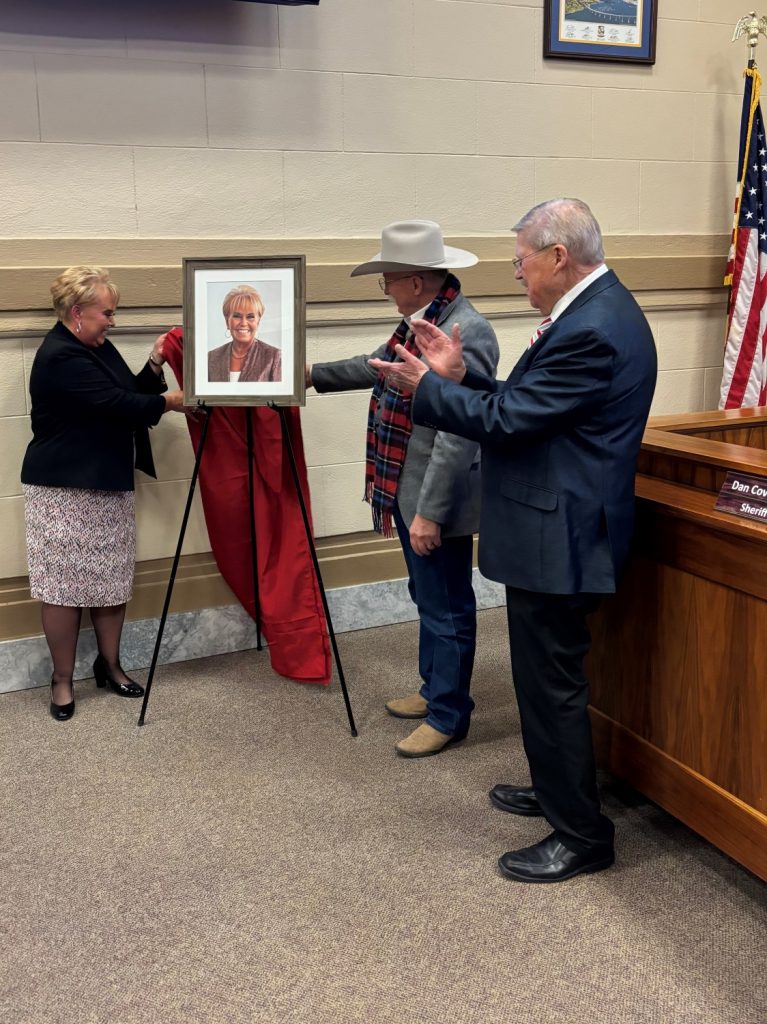 Douglas County recognizes Renea Louie, long-time supporter of Kahle ...
