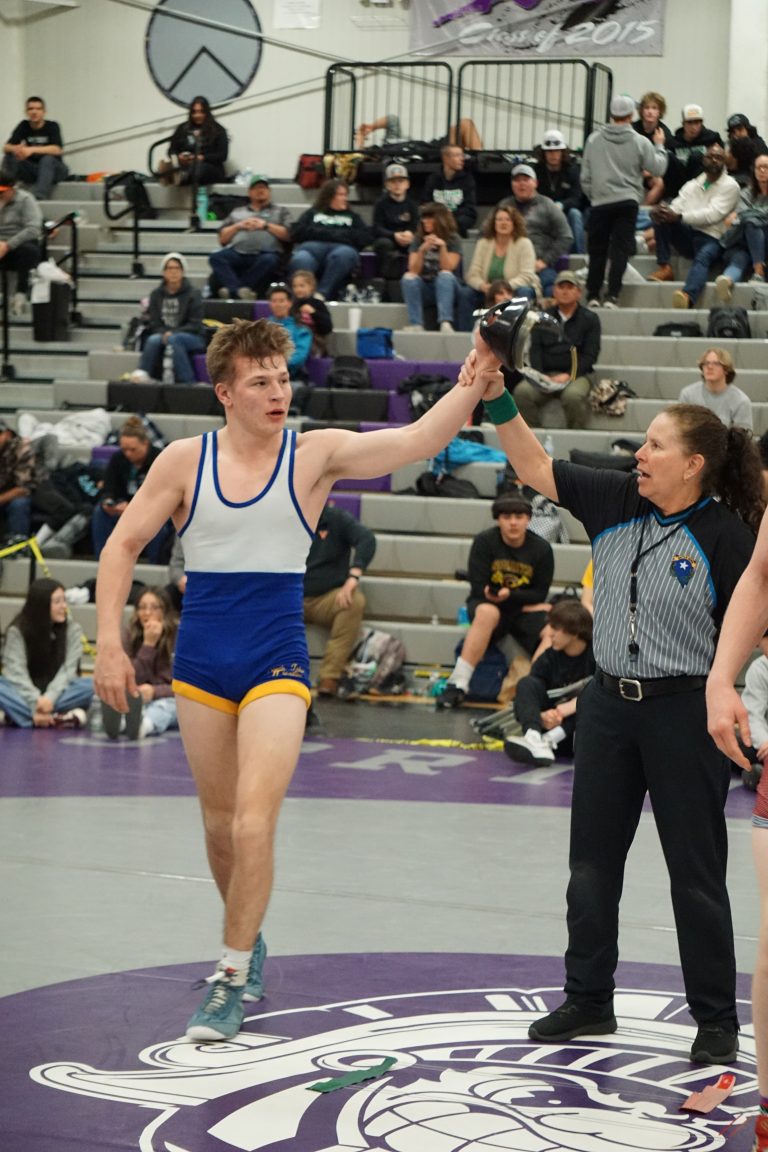 Nine South Tahoe High School wrestlers qualify for state championships ...
