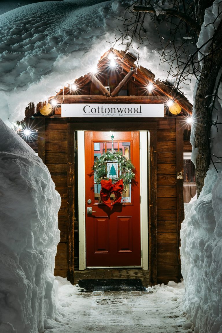 Enchanting winter nights: Uncovering the magic of Lake Tahoe after dark ...