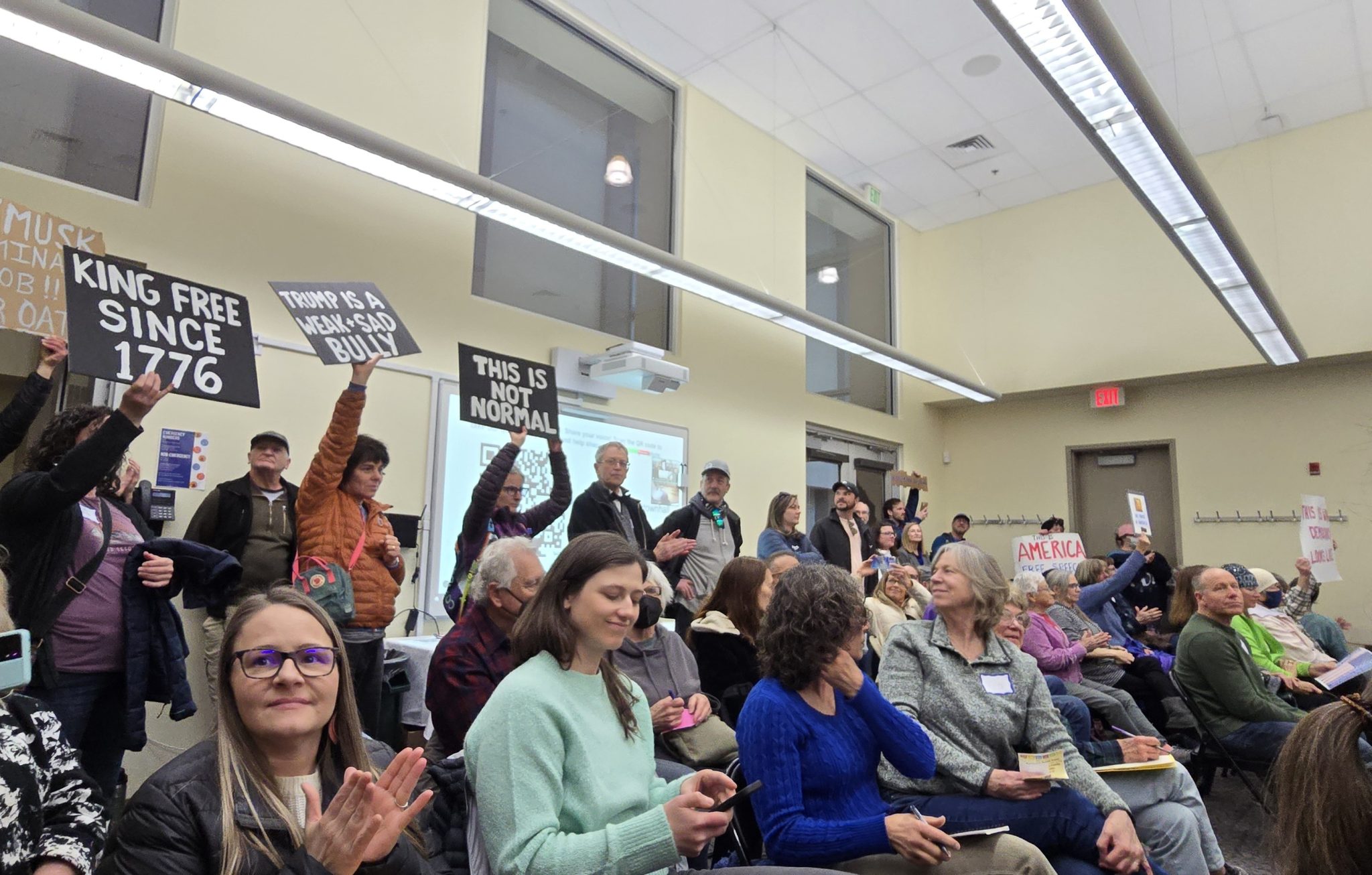 Kevin Kiley slammed by rallies and town hall attendees in South Lake ...