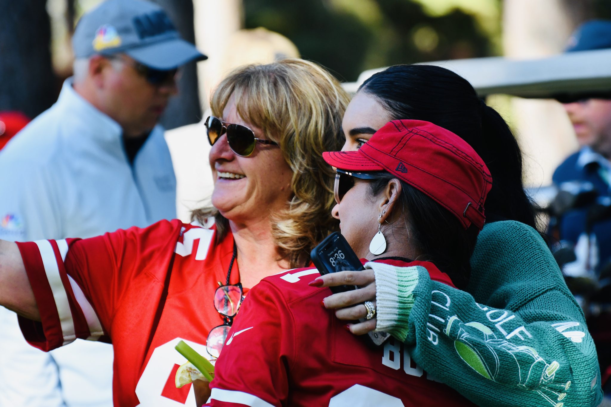 George Kittle instantly becomes crowd favorite in his first appearance ...