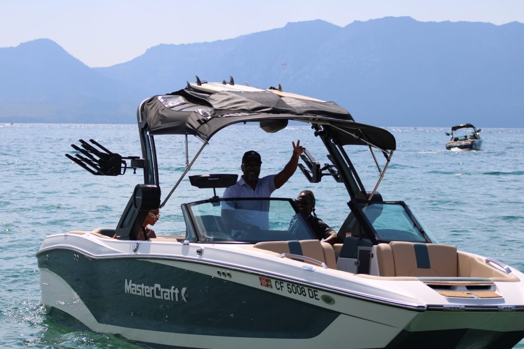 Jimmy Rollins sinks ace, wins boat | TahoeDailyTribune.com