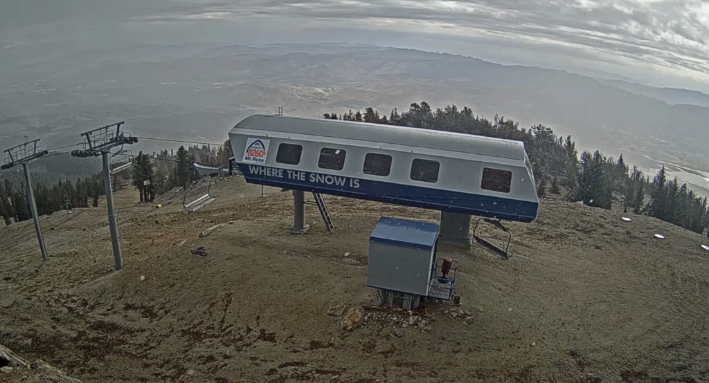 Snow sprinkles Mt. Rose | TahoeDailyTribune.com